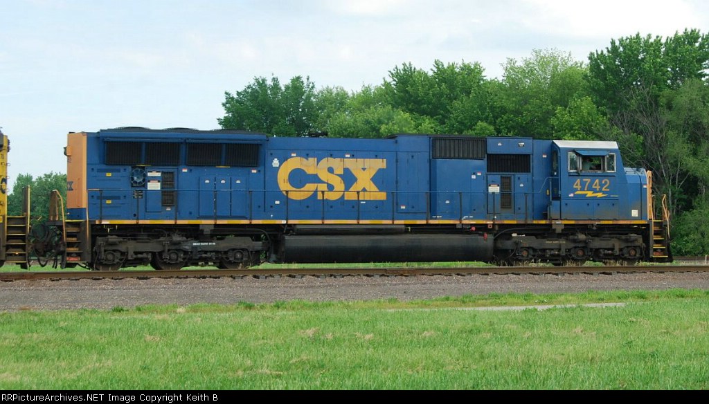CSX 4742